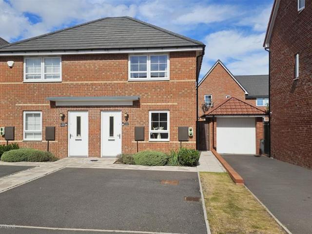 2 bedroom semi detached house for sale