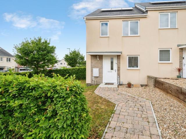 2 bedroom semi detached house for sale