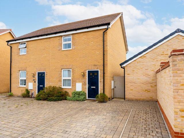 2 bedroom semi detached house for sale