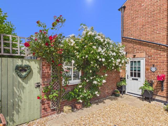 2 bedroom semi detached house for sale