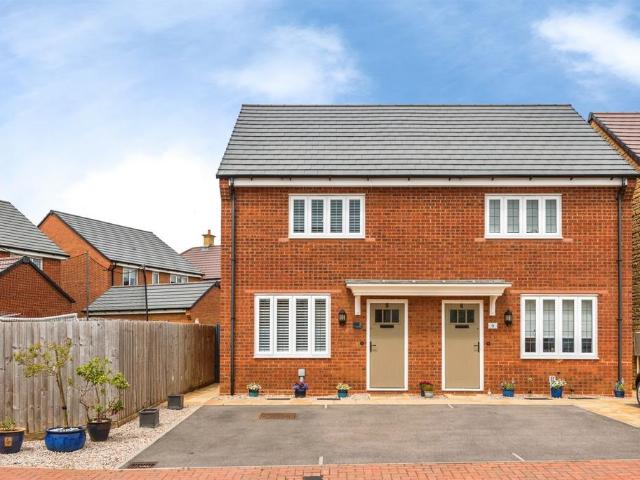 2 bedroom semi detached house for sale