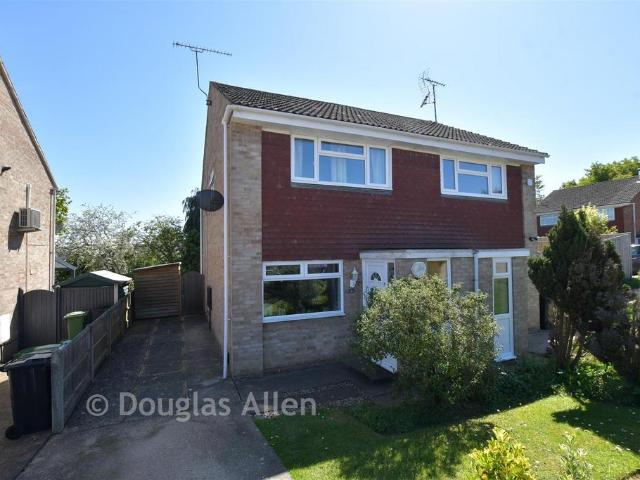2 bedroom semi detached house for sale