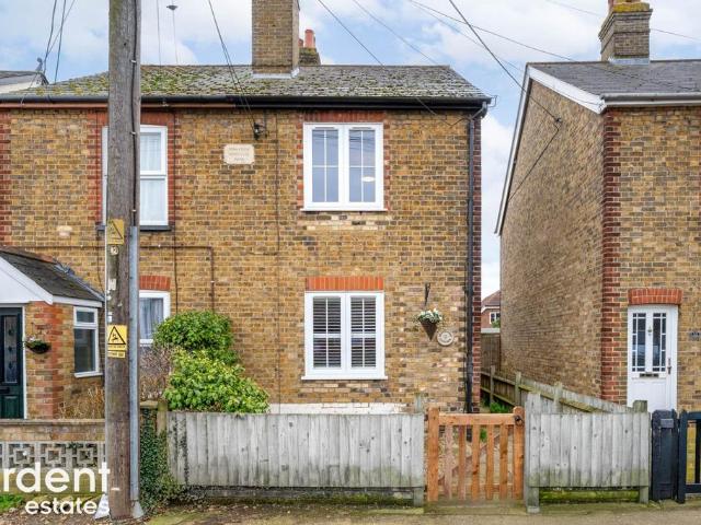 2 bedroom semi detached house for sale
