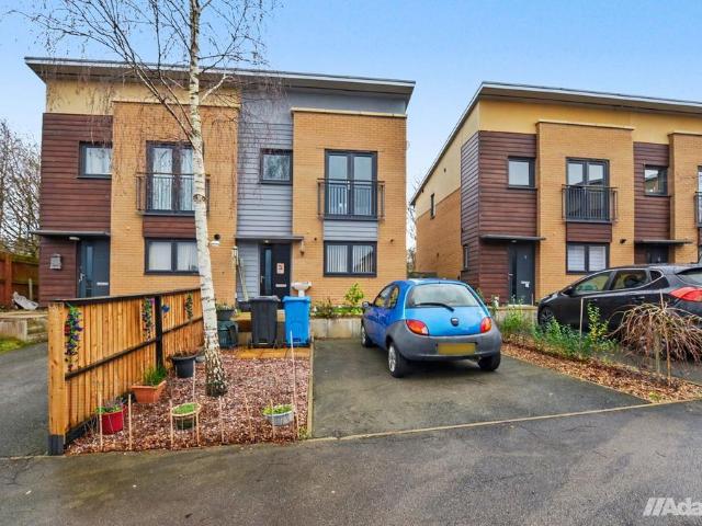 2 bedroom semi detached house for sale
