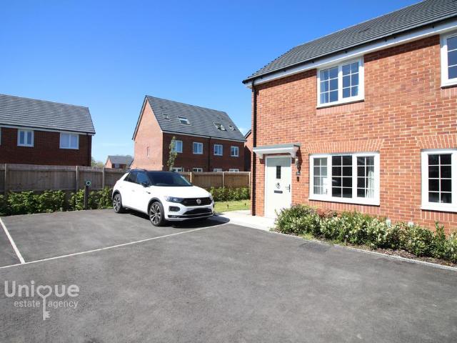 2 bedroom semi detached house for sale