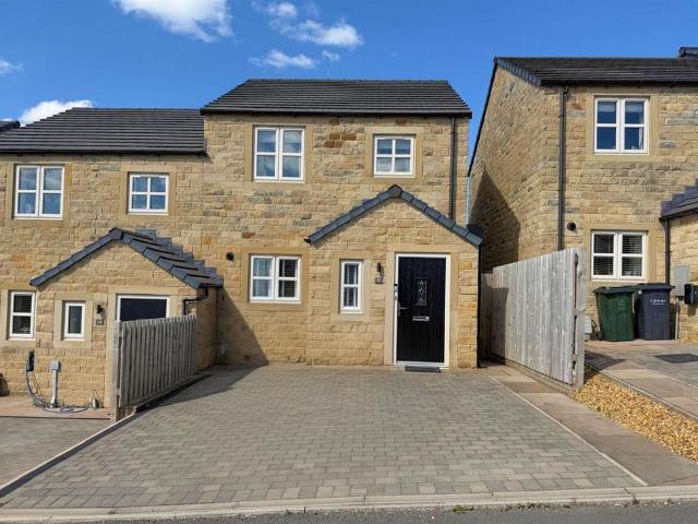 2 bedroom semi detached house for sale