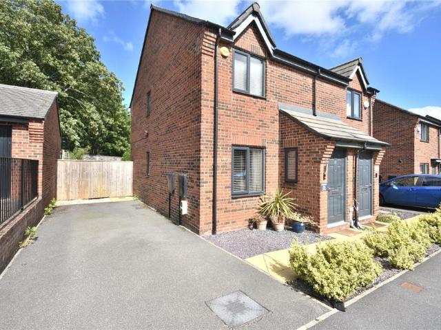 2 bedroom semi detached house for sale