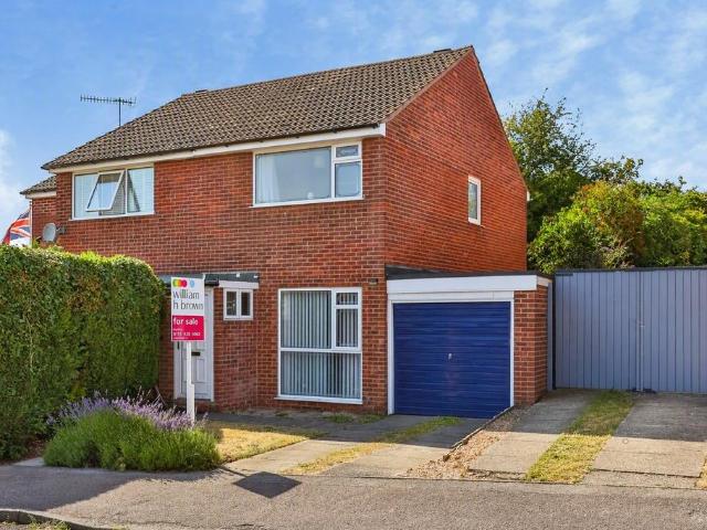 2 bedroom semi detached house for sale
