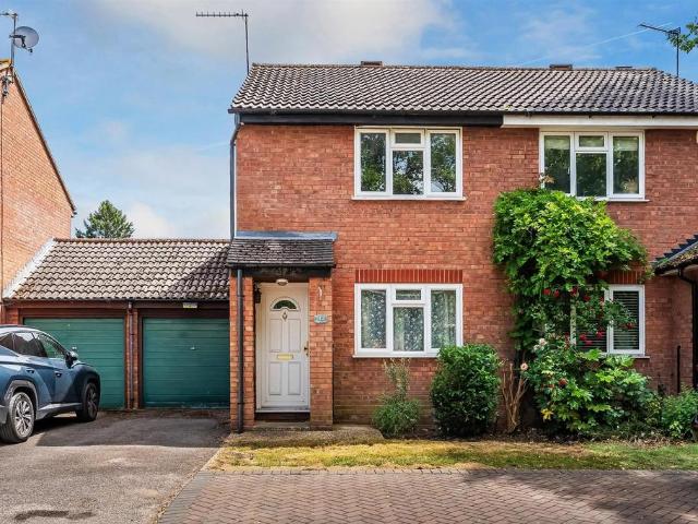 2 bedroom semi detached house for sale