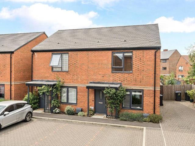 2 bedroom semi detached house for sale