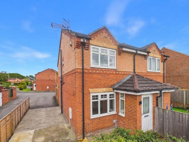 2 bedroom semi detached house for sale