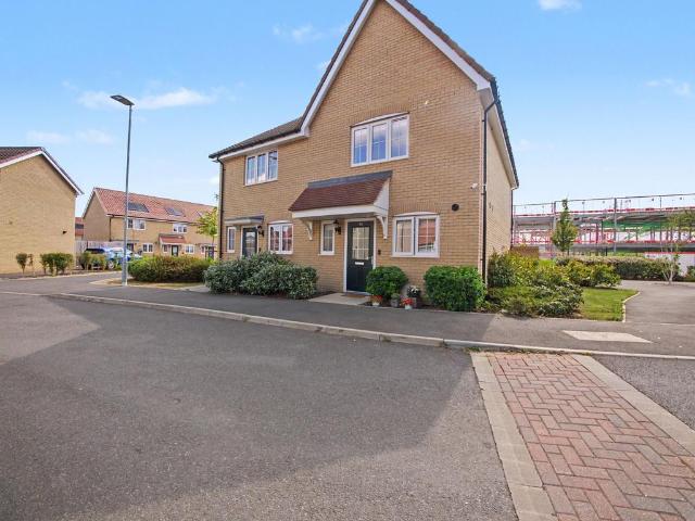 2 bedroom semi detached house for sale