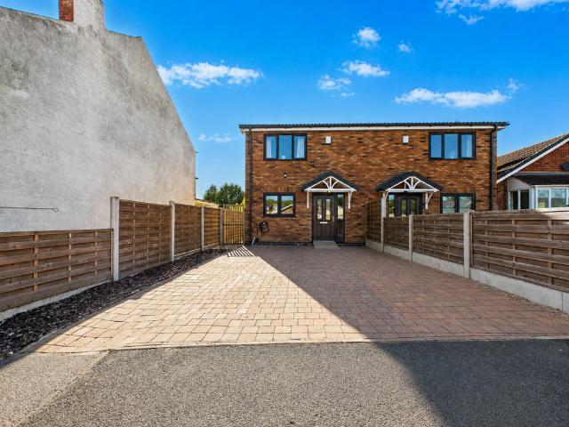 2 bedroom semi detached house for sale