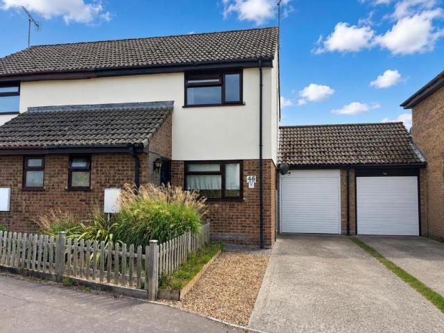 2 bedroom semi detached house for sale