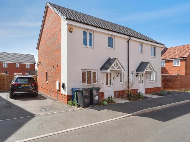 2 bedroom semi detached house for sale