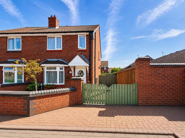 2 bedroom semi detached house for sale