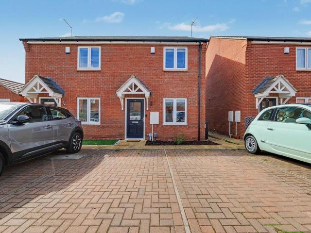 2 bedroom semi detached house for sale