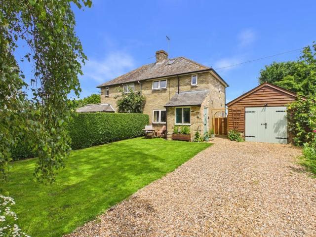 2 bedroom semi detached house for sale
