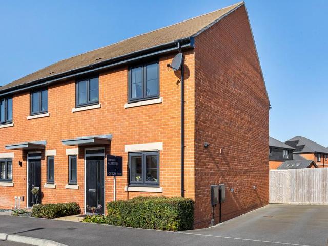 2 bedroom semi detached house for sale