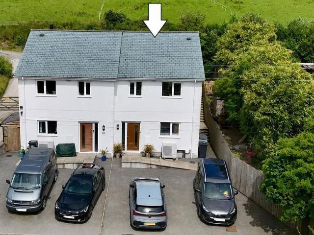 2 bedroom semi detached house for sale