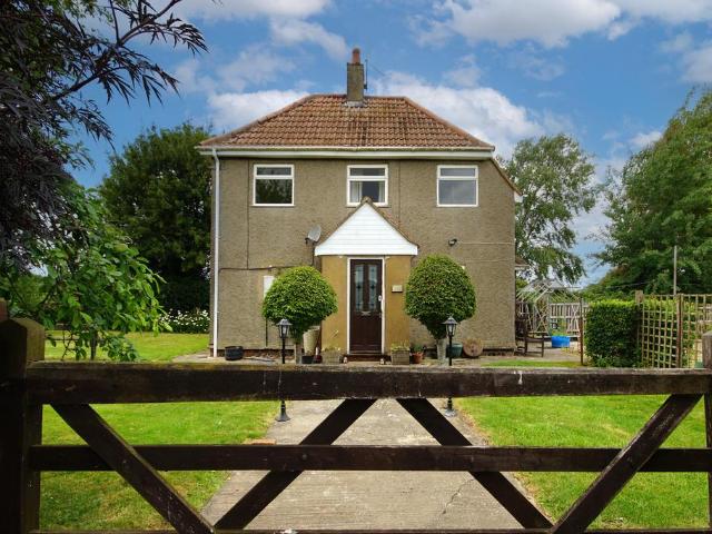 2 bedroom semi detached house for sale