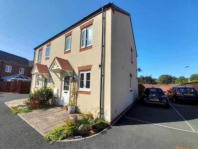 2 bedroom semi detached house for sale