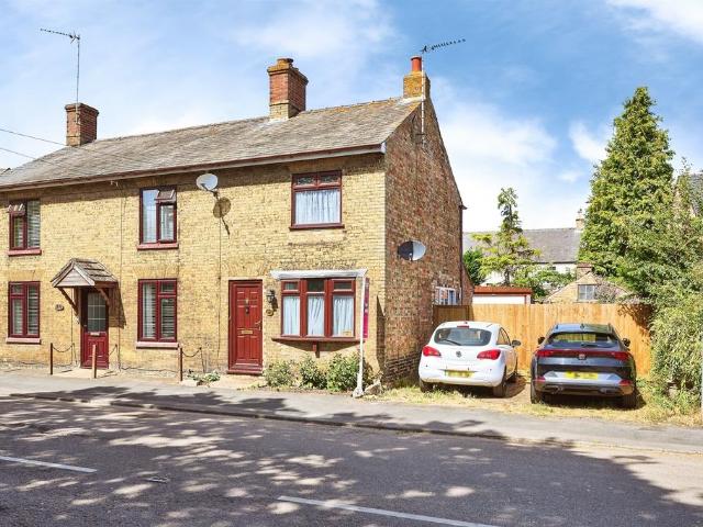2 bedroom semi detached house for sale