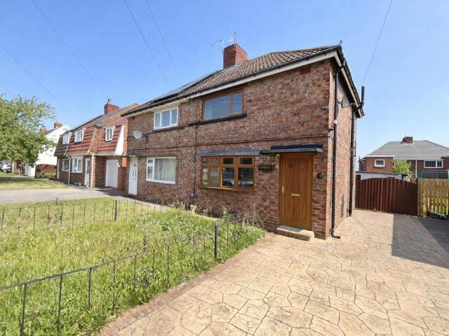 2 bedroom semi detached house for sale