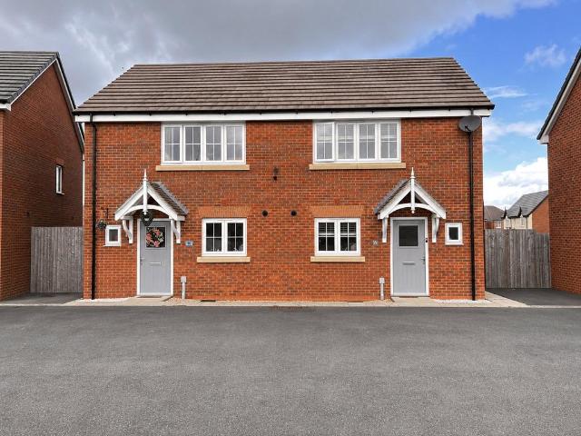2 bedroom semi detached house for sale
