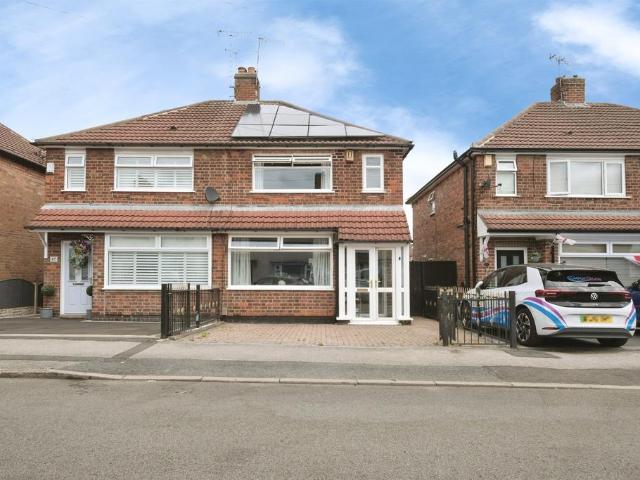 2 bedroom semi detached house for sale