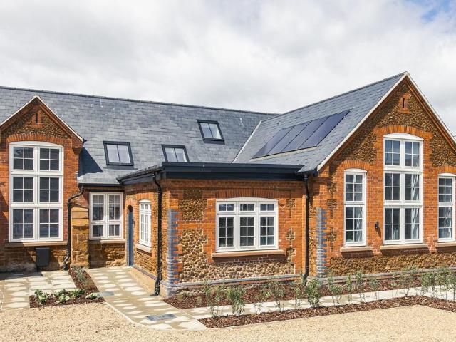 2 bedroom house for sale