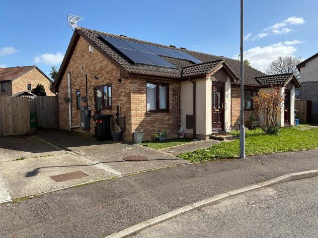2 bedroom semi detached house for sale