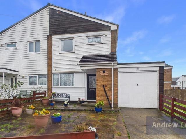 2 bedroom semi detached house for sale