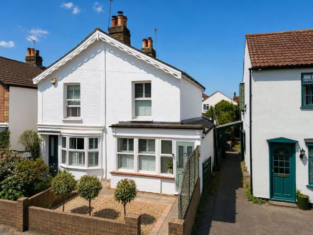 2 bedroom semi detached house for sale
