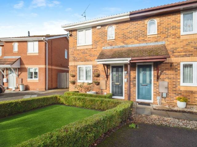 2 bedroom semi detached house for sale