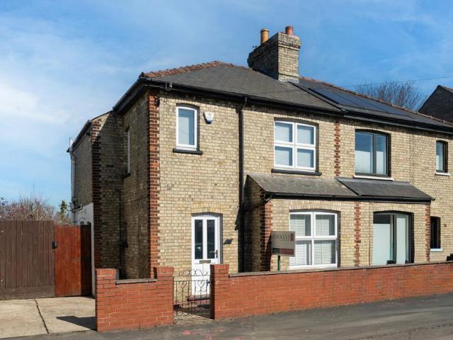 2 bedroom semi detached house for sale