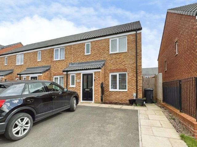 2 bedroom semi detached house for sale