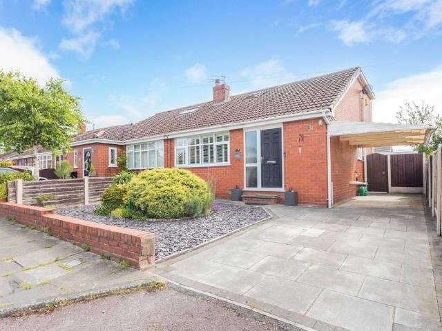 2 bedroom semi detached house for sale