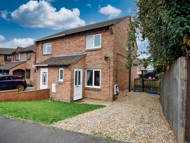 2 bedroom semi detached house for sale