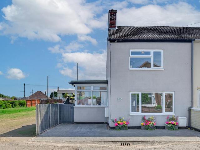 2 bedroom semi detached house for sale