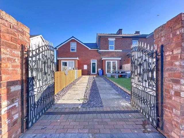 2 bedroom semi detached house for sale