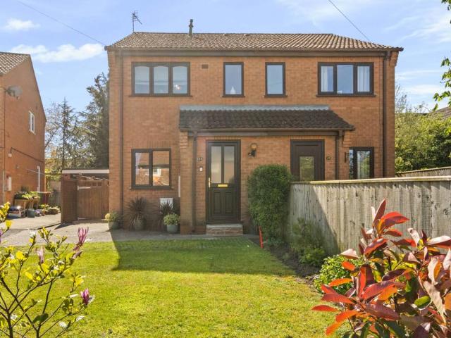 2 bedroom semi detached house for sale