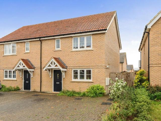 2 bedroom semi detached house for sale