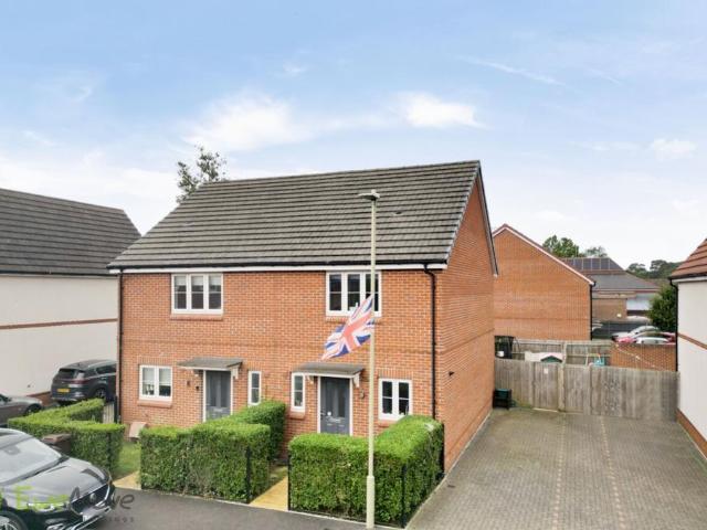 2 bedroom semi detached house for sale