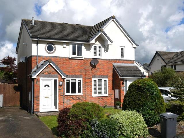 2 bedroom semi detached house for sale