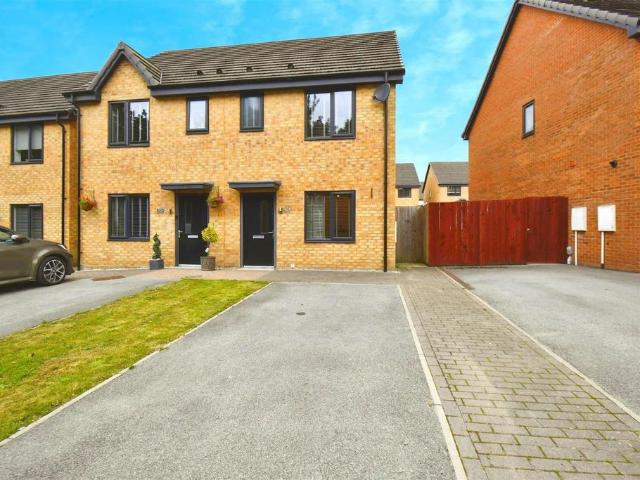 2 bedroom semi detached house for sale