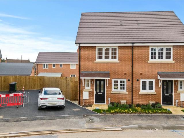 2 bedroom semi detached house for sale