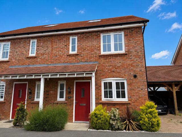 2 bedroom semi detached house for sale