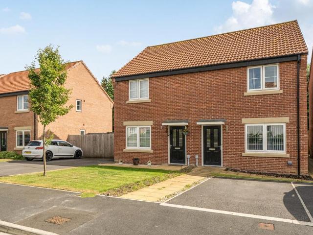2 bedroom semi detached house for sale
