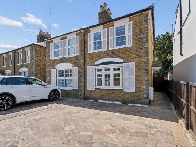2 bedroom semi detached house for sale
